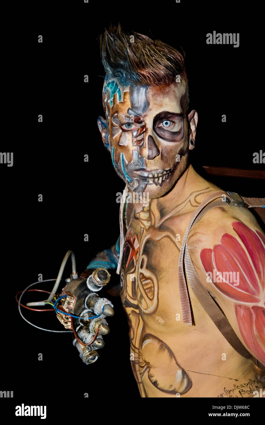 Male body art hi-res stock photography and images - Alamy