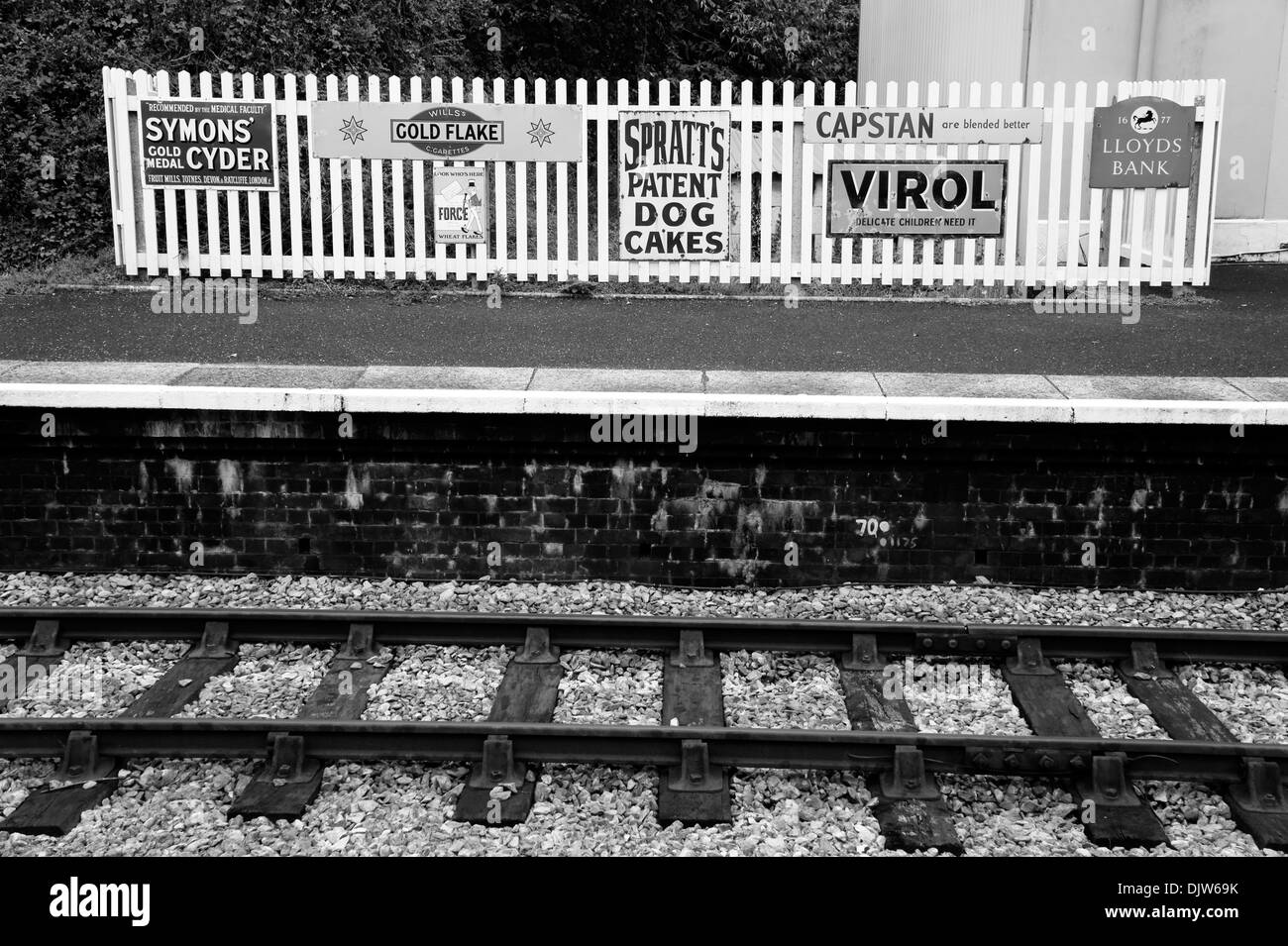 Train station signage Black and White Stock Photos & Images - Alamy
