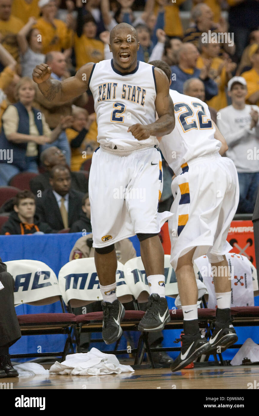 11 March 2010: Kent State Golden Flashes Chris Singletary (2) and Mike ...