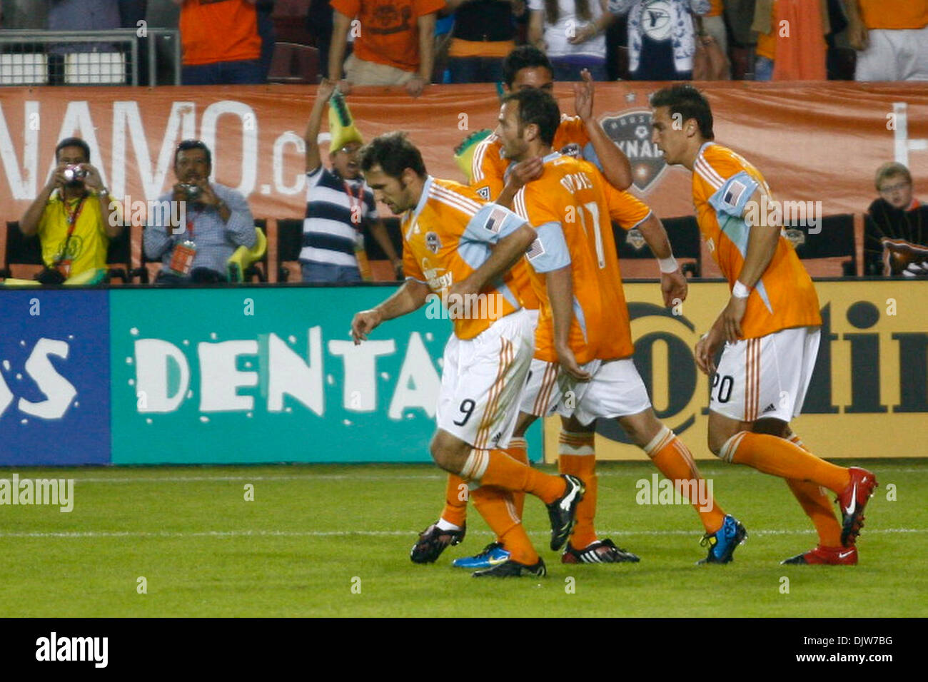 Back scores the second goal hi-res stock photography and images - Alamy