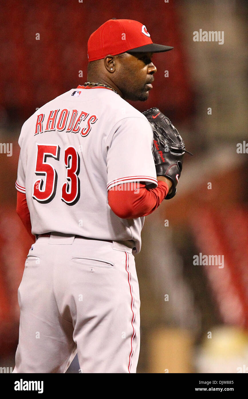 Cincinnati Reds relief pitcher Arthur Rhodes (53) waits for the sign ...