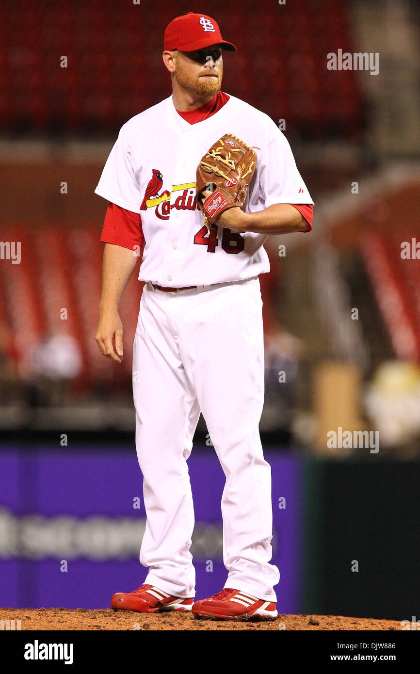 St. Louis Cardinals relief pitcher Kyle McClellan (46) gets the ...