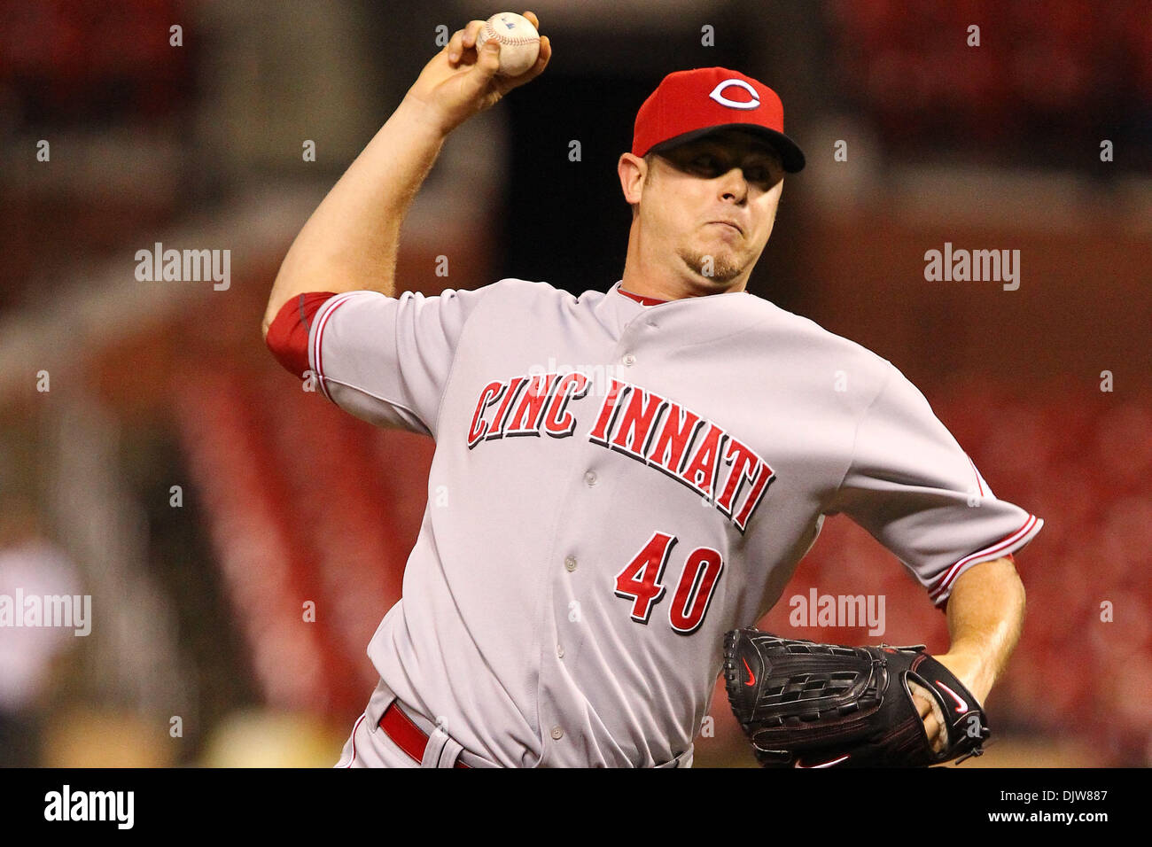 Cincinnati Reds relief pitcher Nick Masset (40) throws a fastball at an ...