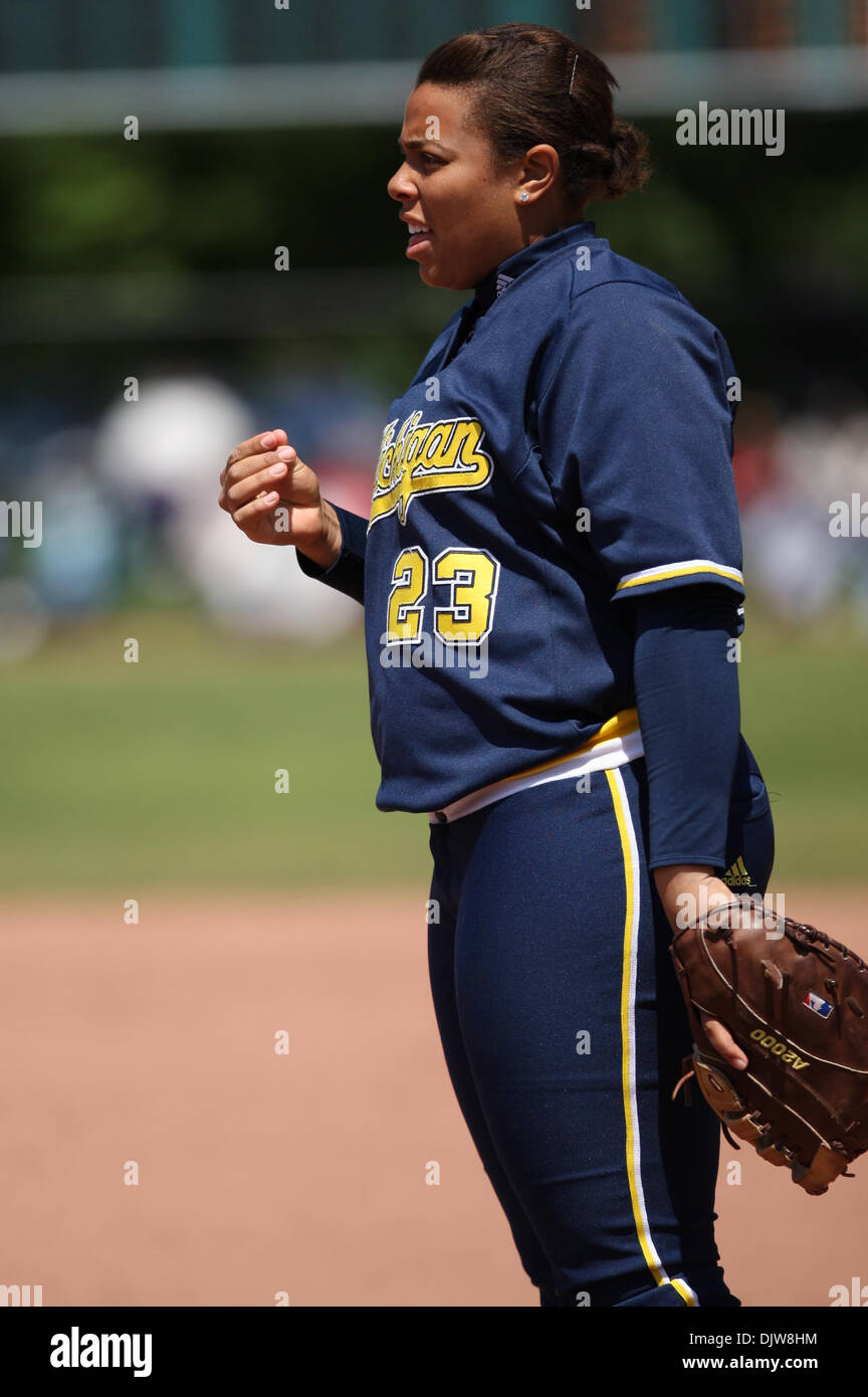 Michigan first baseman Dorian Shaw (23) during game action in the first ...