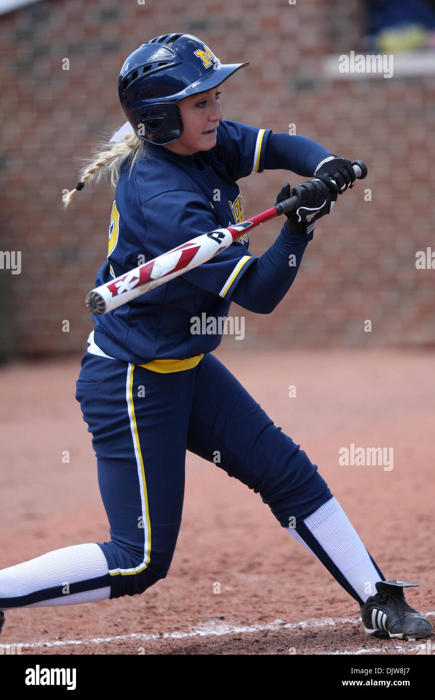 Michigan shortstop Stephanie Kirkpatrick (12) during game action in the ...