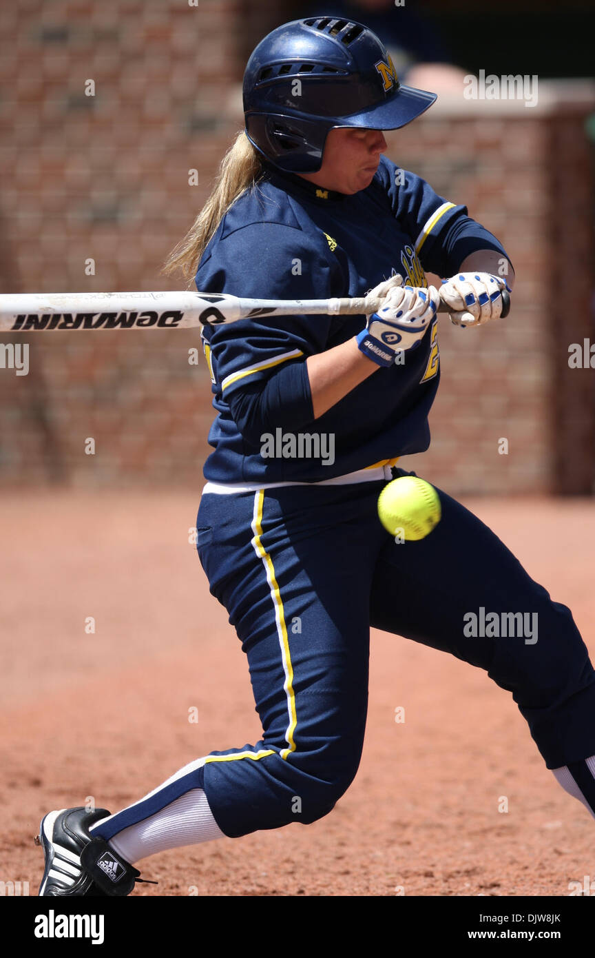 Michigan right fielder Angela Findlay (22) during game action in the ...