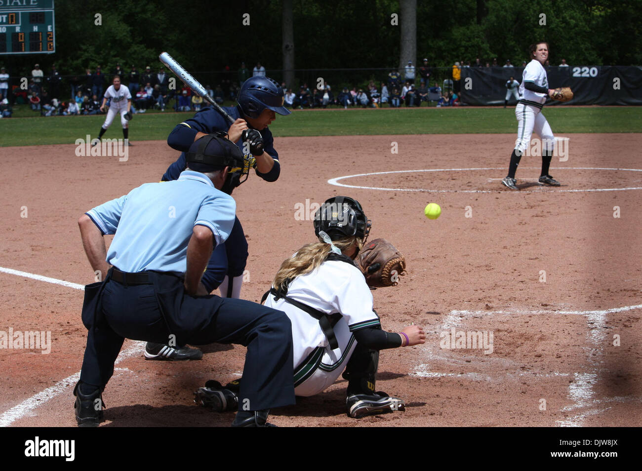 Michigan first baseman Dorian Shaw (23) faces Michigan State pitcher ...