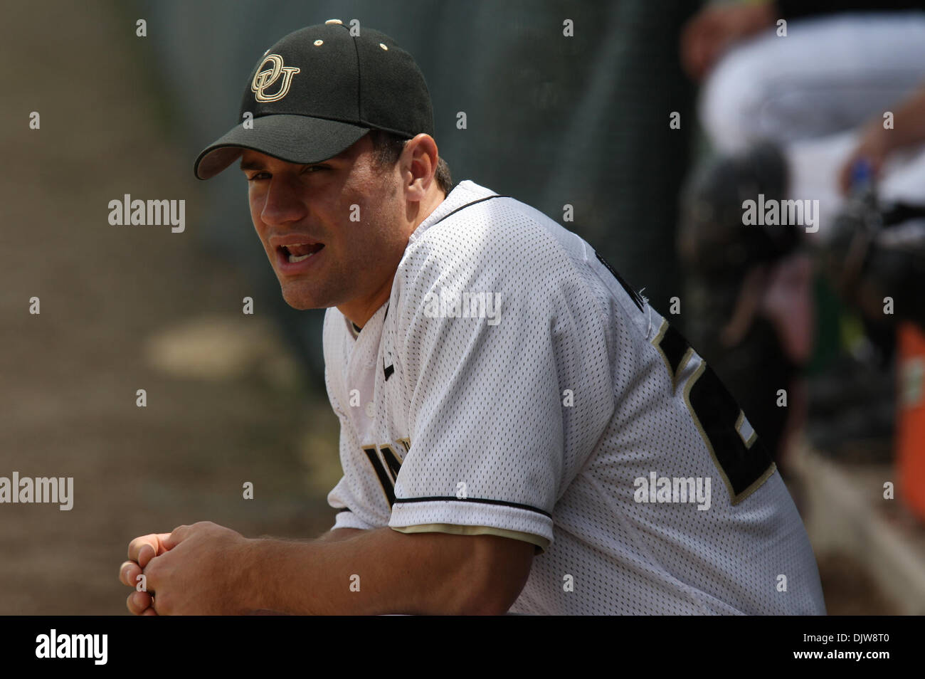 Oakland University baseball players in dugout. The IPFW Mastodons ...