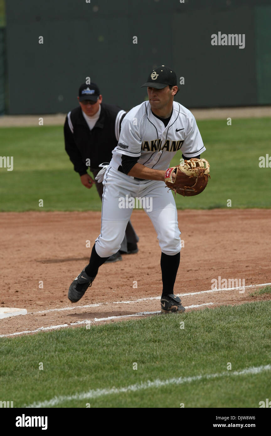 Oakland 1st baseman Aaron Wick (19) during game action in the eigth ...