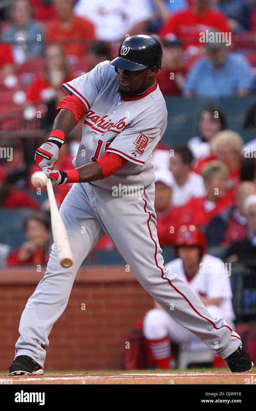 Washington Nationals second baseman Cristian Guzman (15) hits a ball ...