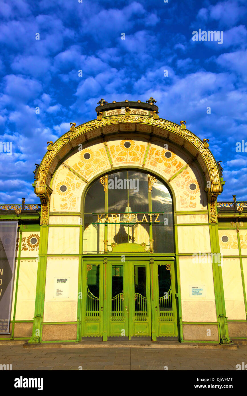 Stadtbahn hi-res stock photography and images - Alamy