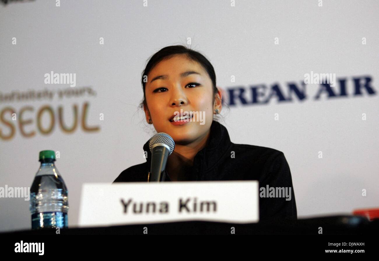 Oct 01, 2010 - Los Angeles, California, U.S. - YUNA KIM (L), 2010 ...