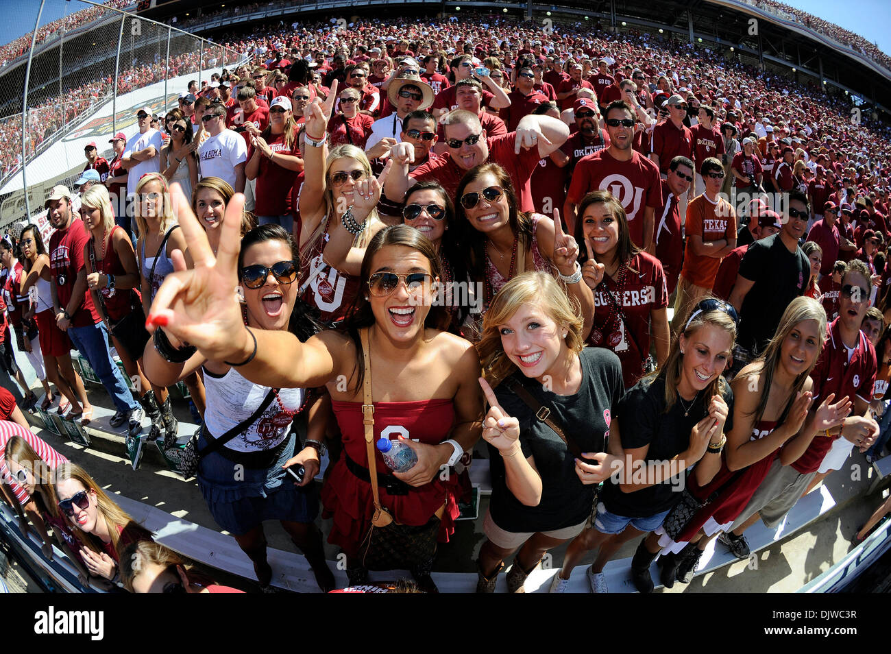 University of oklahoma fans hi-res stock photography and images - Alamy