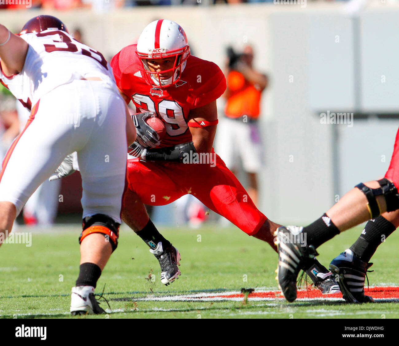 Oct. 2, 2010 - Raleigh, Carter-Finley Stadium, U.S - NC State halfback ...