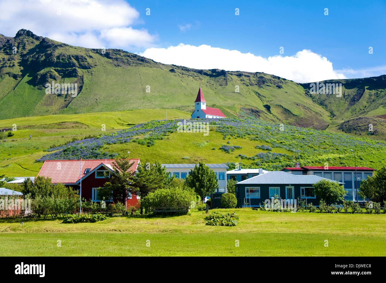 Coastal houses iceland hi-res stock photography and images - Alamy
