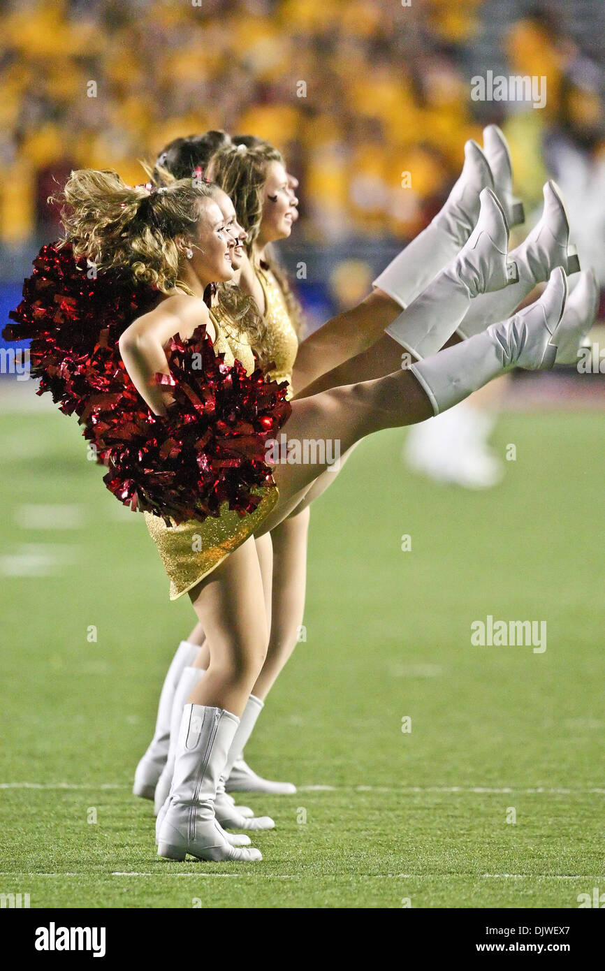 Kick your heels hi-res stock photography and images - Alamy