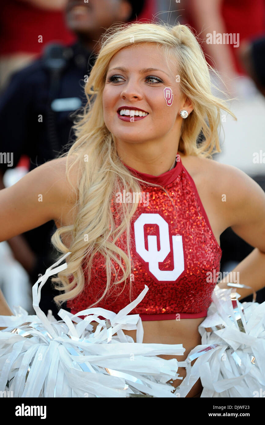 Ou Football Cheerleaders