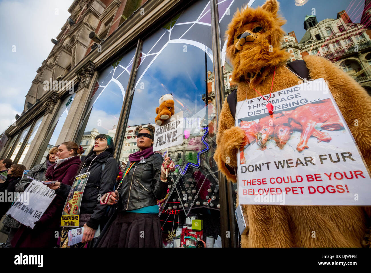 Harvey nichols department store in hi-res stock photography and images ...