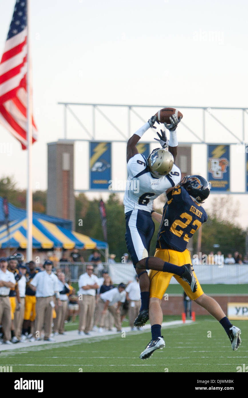 Oct. 9, 2010 - Kent, Ohio, United States of America - Akron Zips ...
