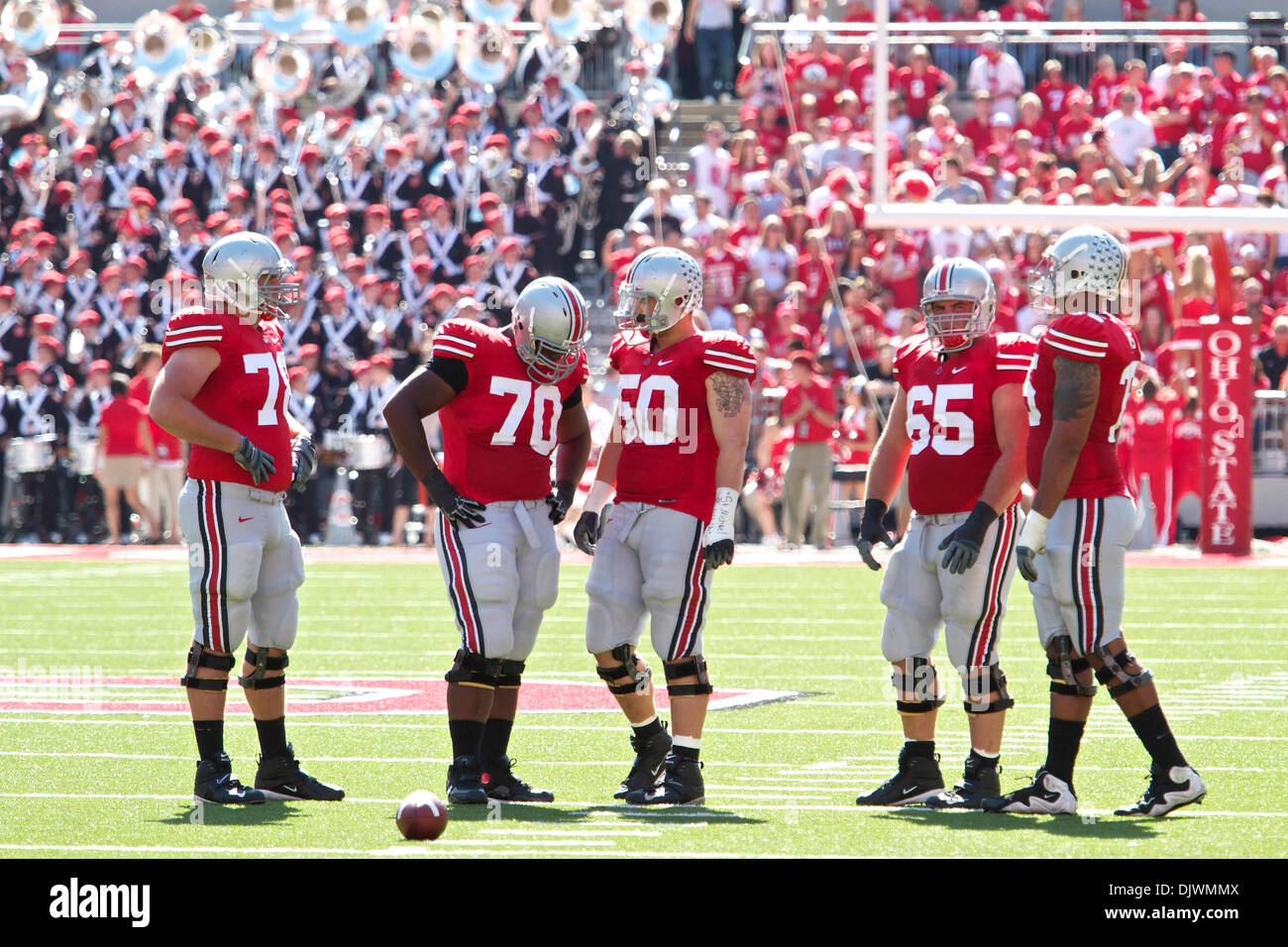 Ohio state offensive line hi-res stock photography and images - Alamy