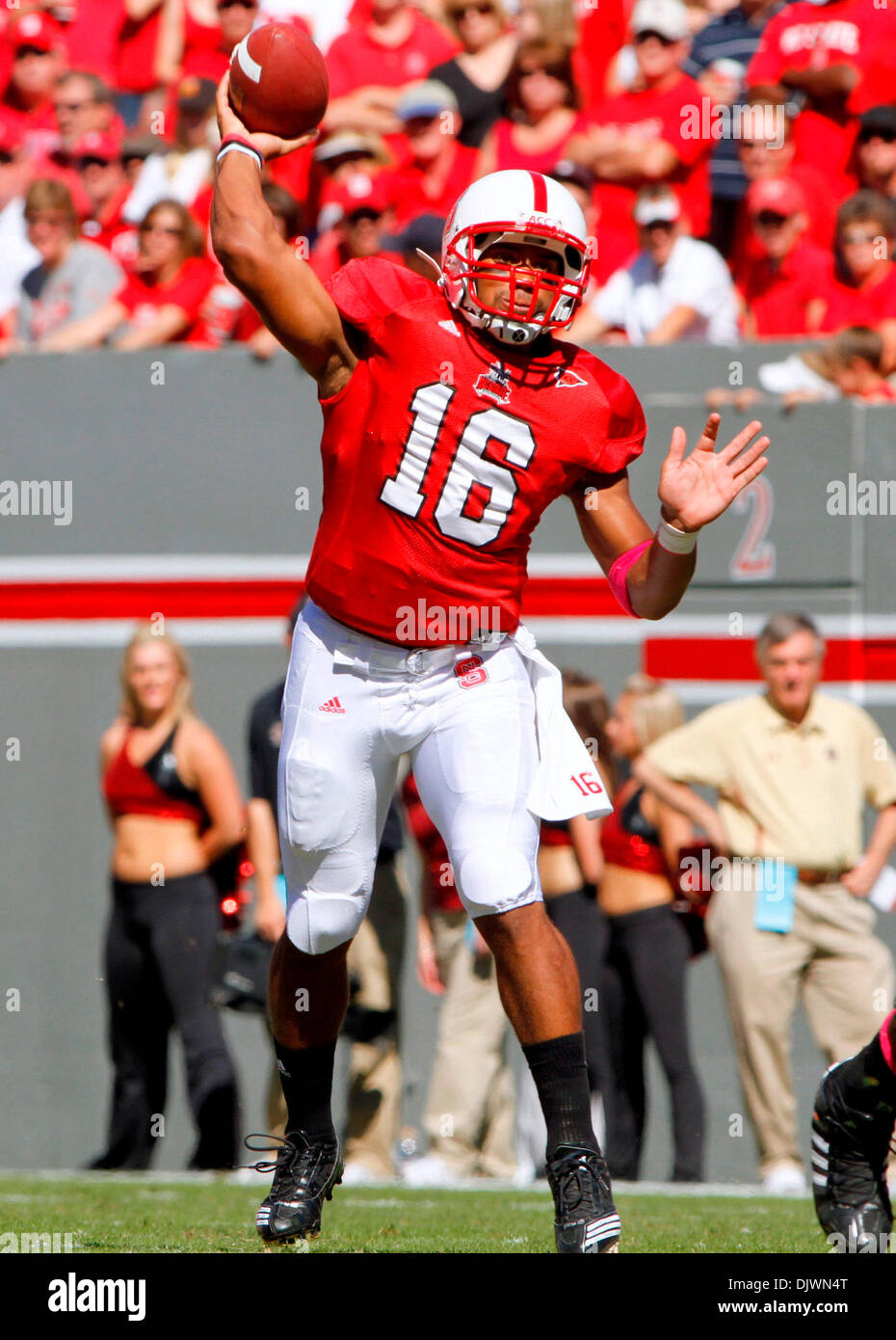 Oct 2010 raleigh carter finley stadium hi-res stock photography and ...