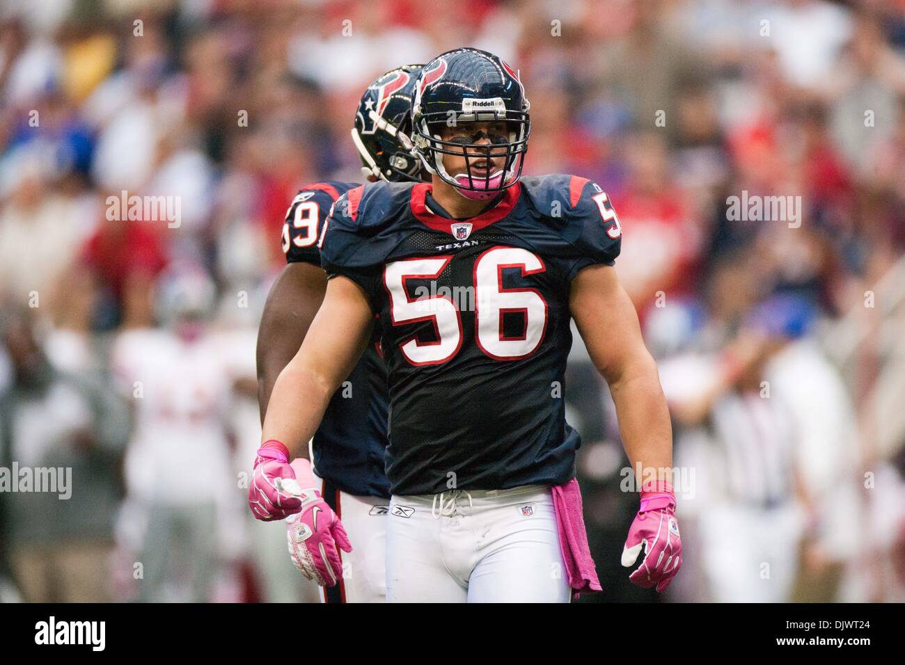 Oct. 10, 2010 - Houston, Texas, U.S - Houston Texans (56) SLB Brian ...
