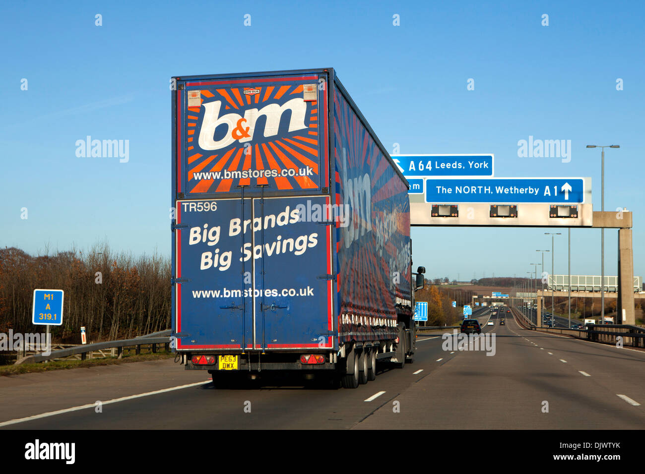 Uk lorry motorway hi-res stock photography and images - Alamy