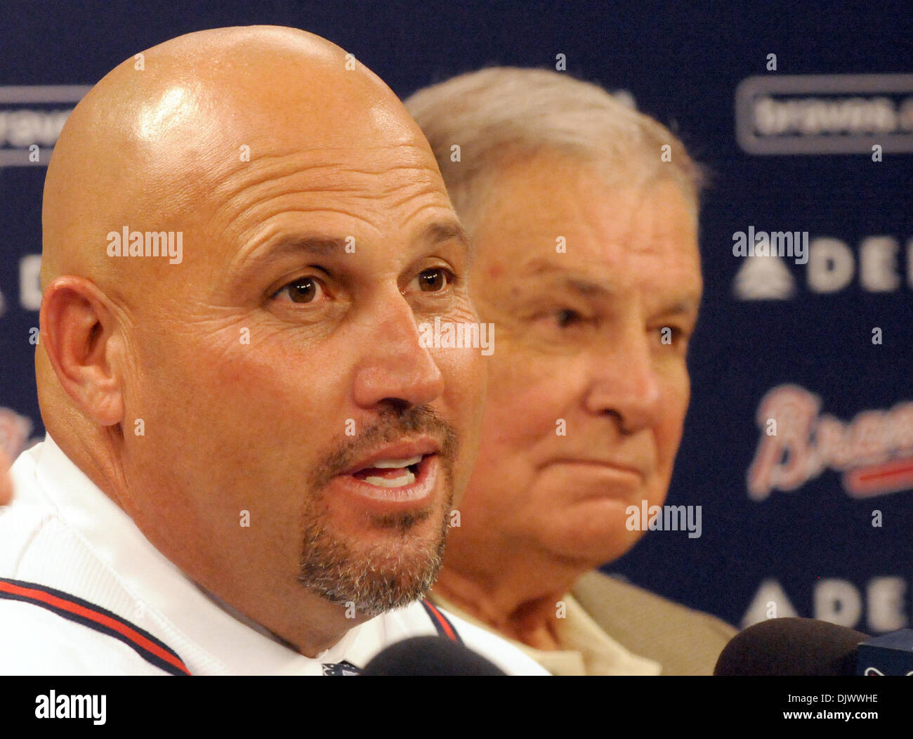 Atlanta braves manager bobby cox hi-res stock photography and images ...