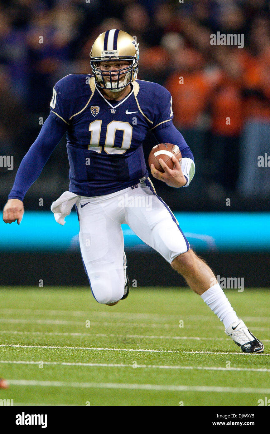 University oregon football locker hi-res stock photography and images ...