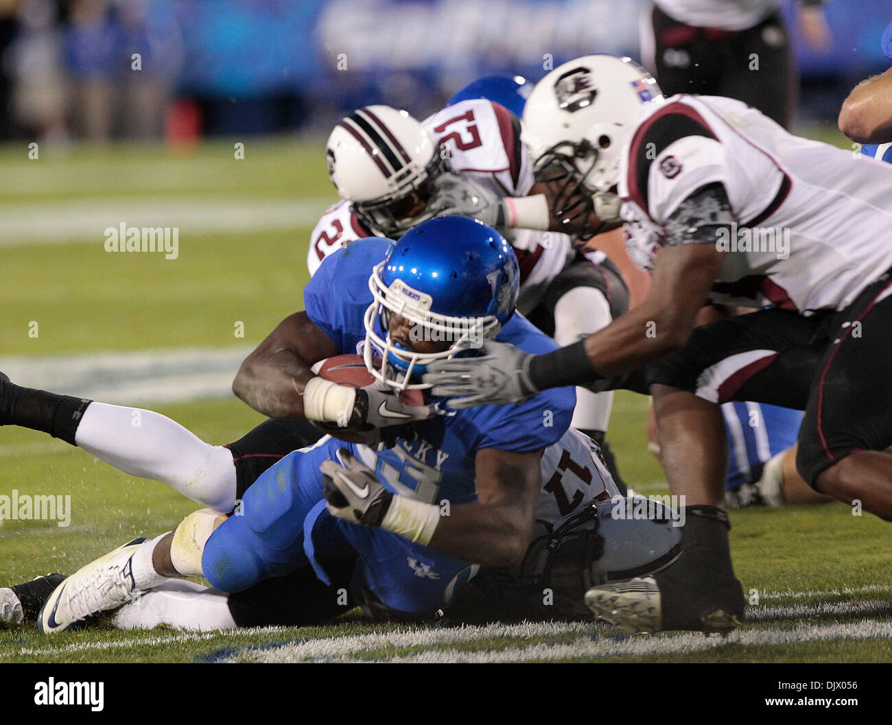 Oct. 16, 2010 - Lexington, Ky., US - Kentucky's Donald Russell got the ...