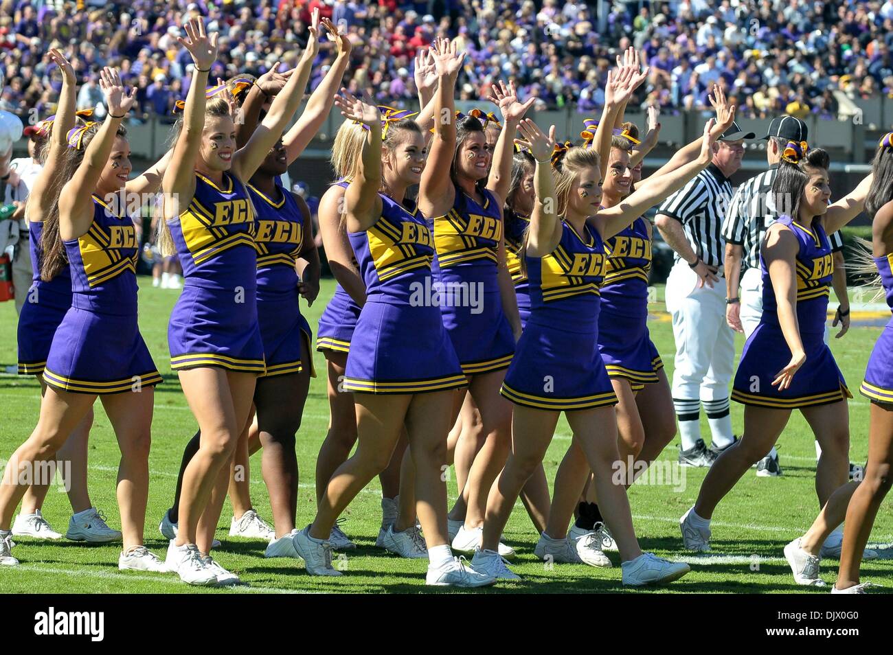 Ecu pirates cheerleaders hi-res stock photography and images - Alamy