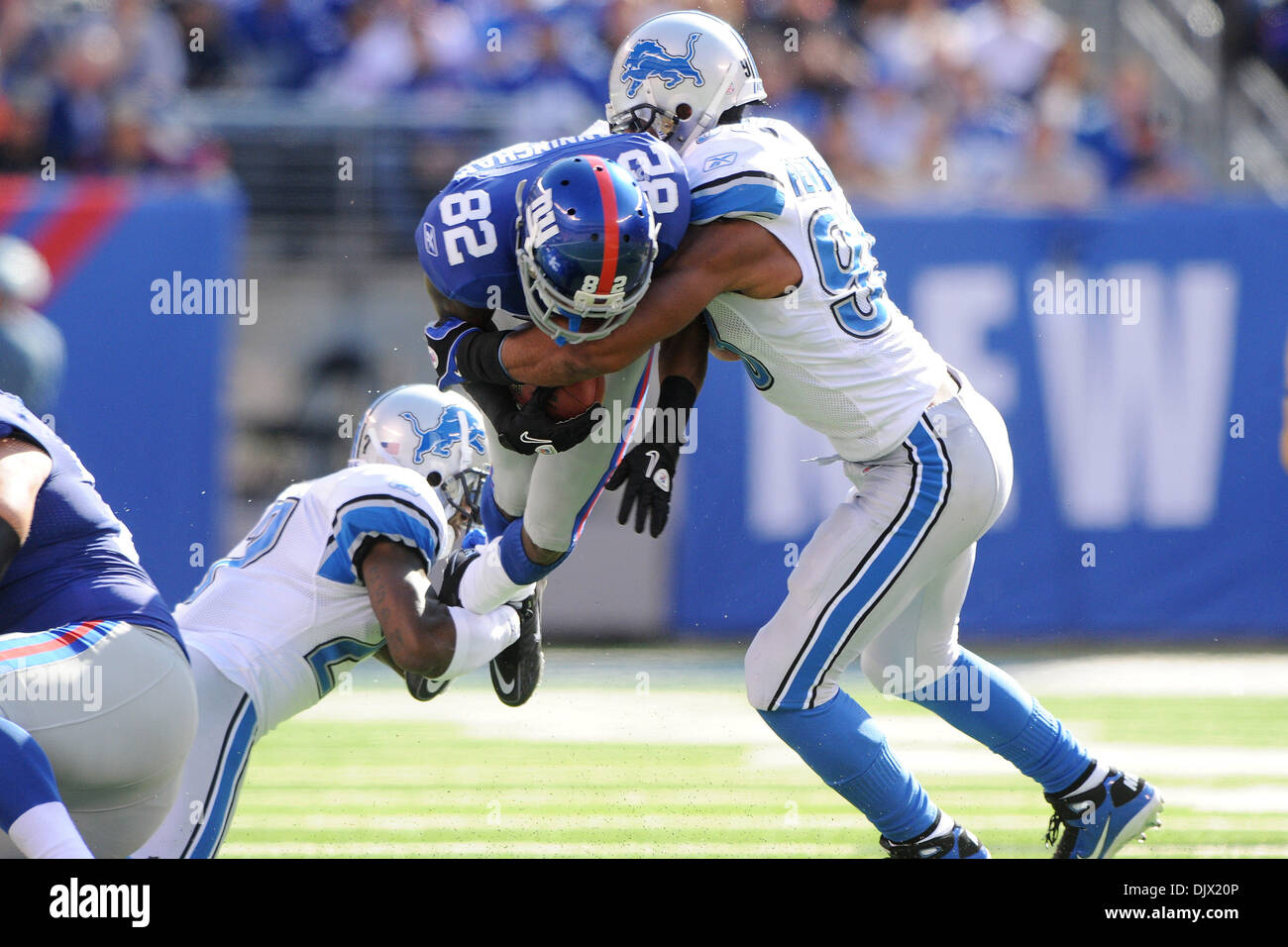 Detroit Lions cornerback Alphonso Smith (27) and linebacker Julian ...