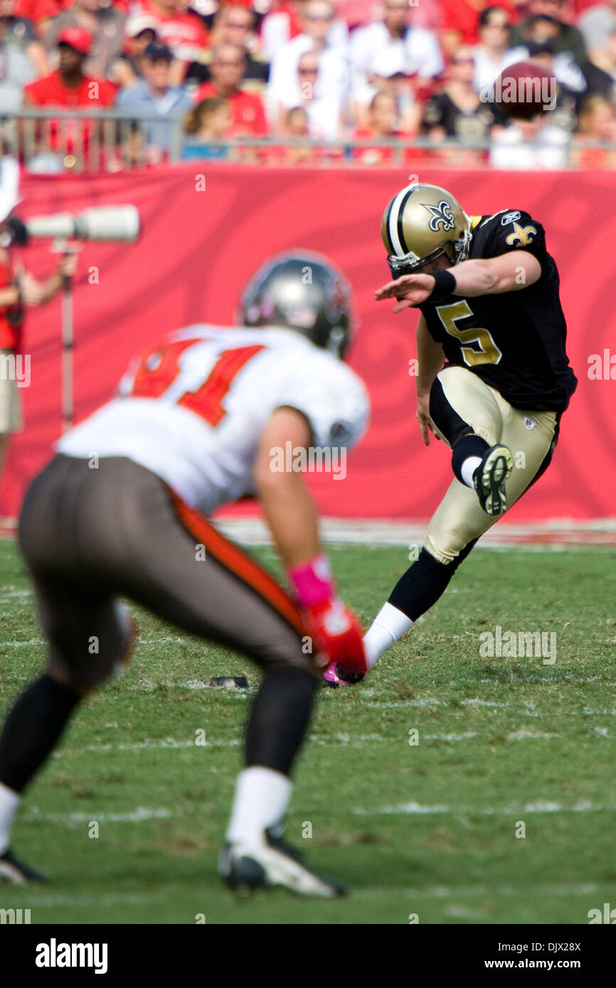 Oct. 17, 2010 - Tampa, Florida, USA - New Orleans Saints place kicker ...