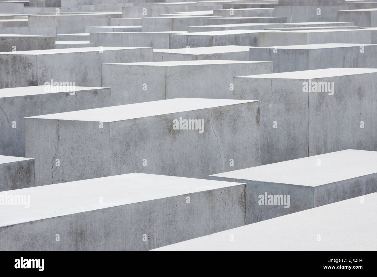 Concrete memorial hi-res stock photography and images - Alamy