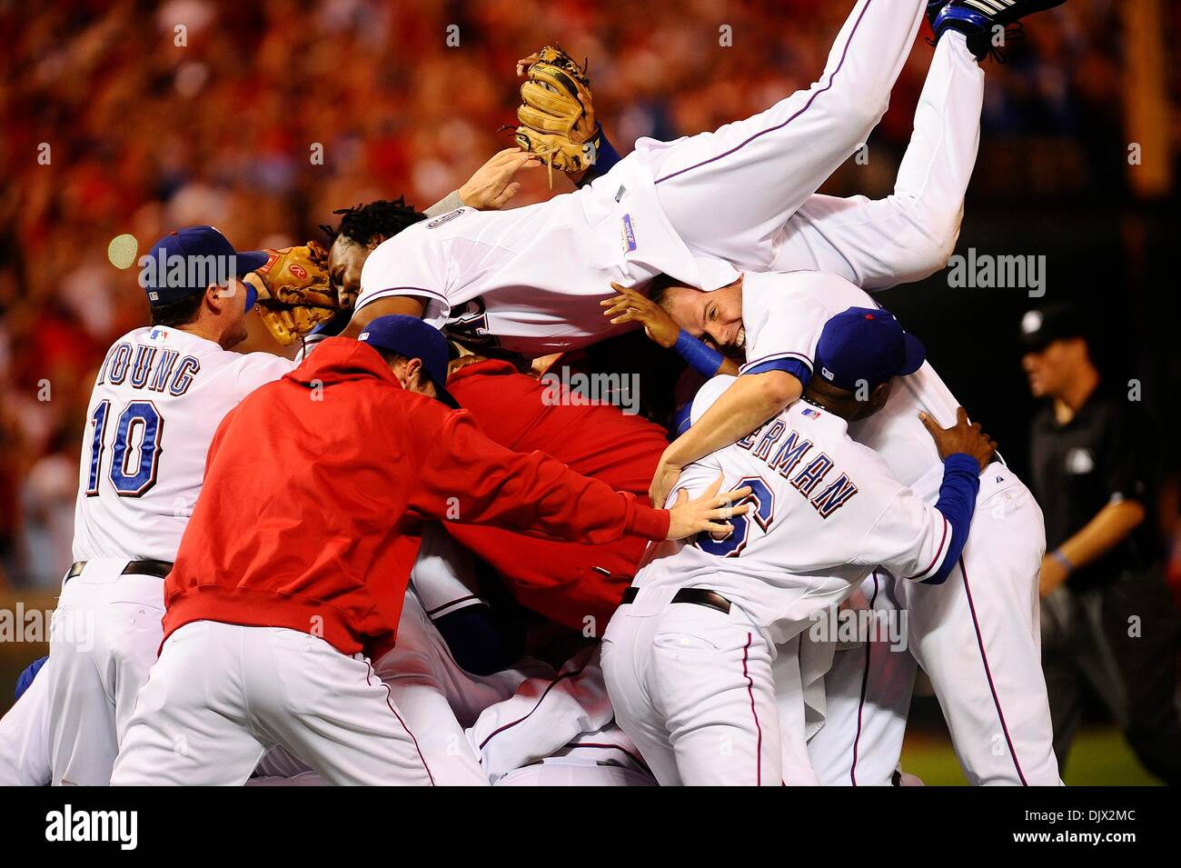 Texas rangers ballpark hi-res stock photography and images - Alamy