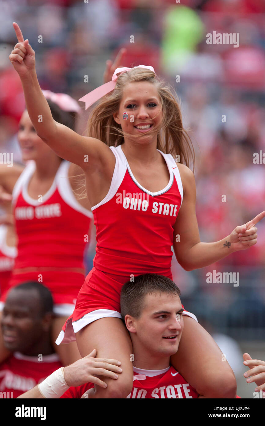 Osu cheerleaders hi-res stock photography and images - Alamy