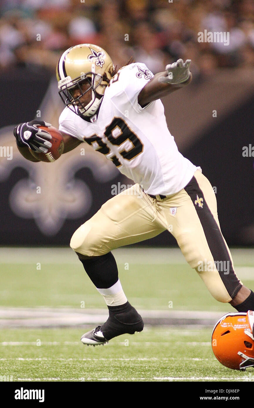 Oct 24, 2010: New Orleans Saints running back Chris Ivory (29) runs the ...