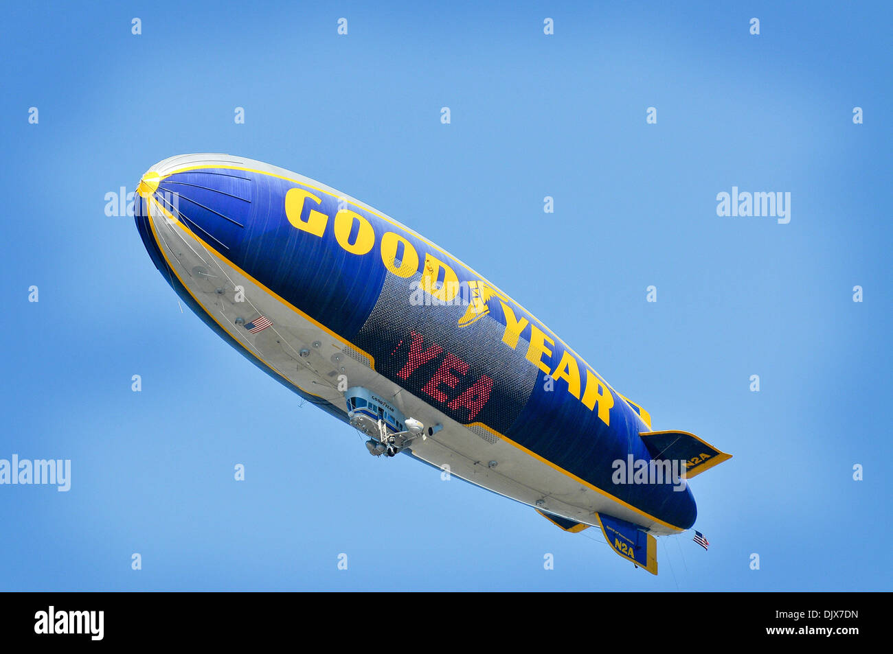 Blimp race track hi-res stock photography and images - Alamy