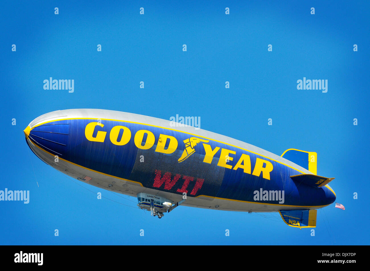 Blimp race track hi-res stock photography and images - Alamy