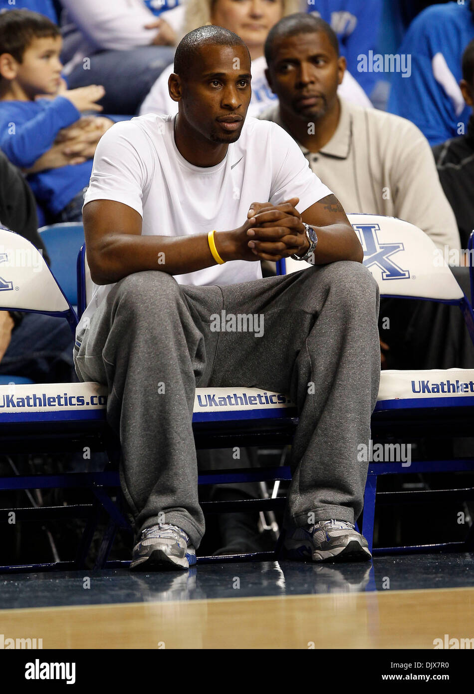 Oct. 26, 2010 - Lexington, Kentucky, USA - Former Wildcat Wayne Turner ...