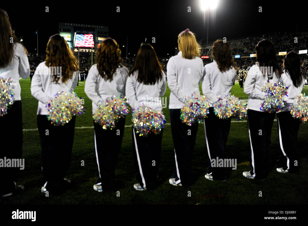 Uconn huskies cheerleaders hi-res stock photography and images - Alamy