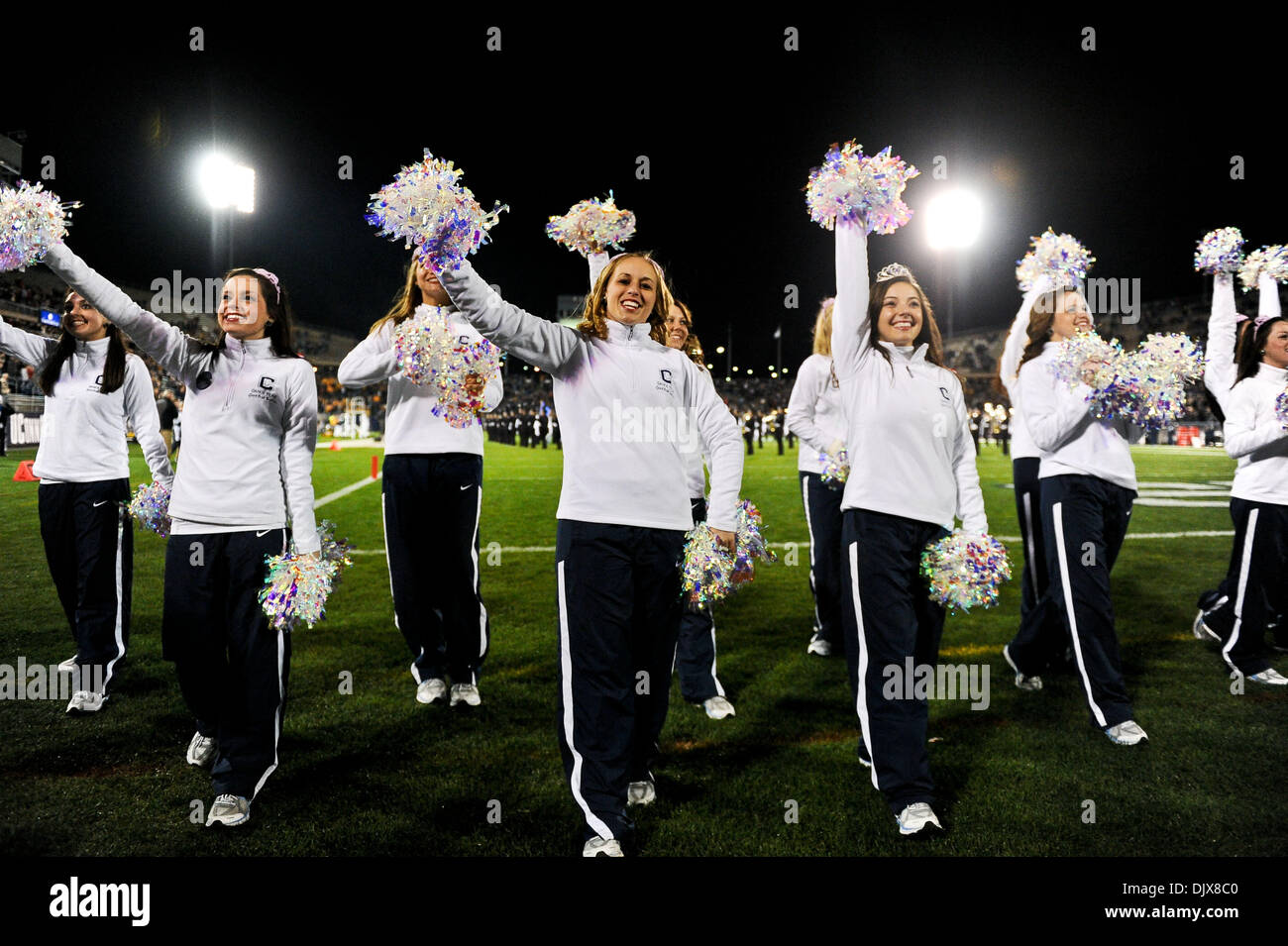 Uconn cheerleaders hi-res stock photography and images - Alamy