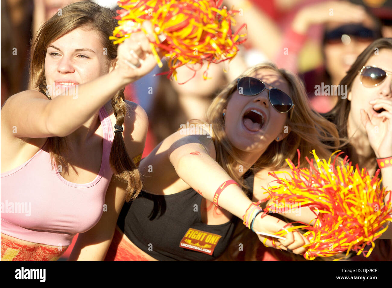 Trojans pull hi-res stock photography and images - Alamy