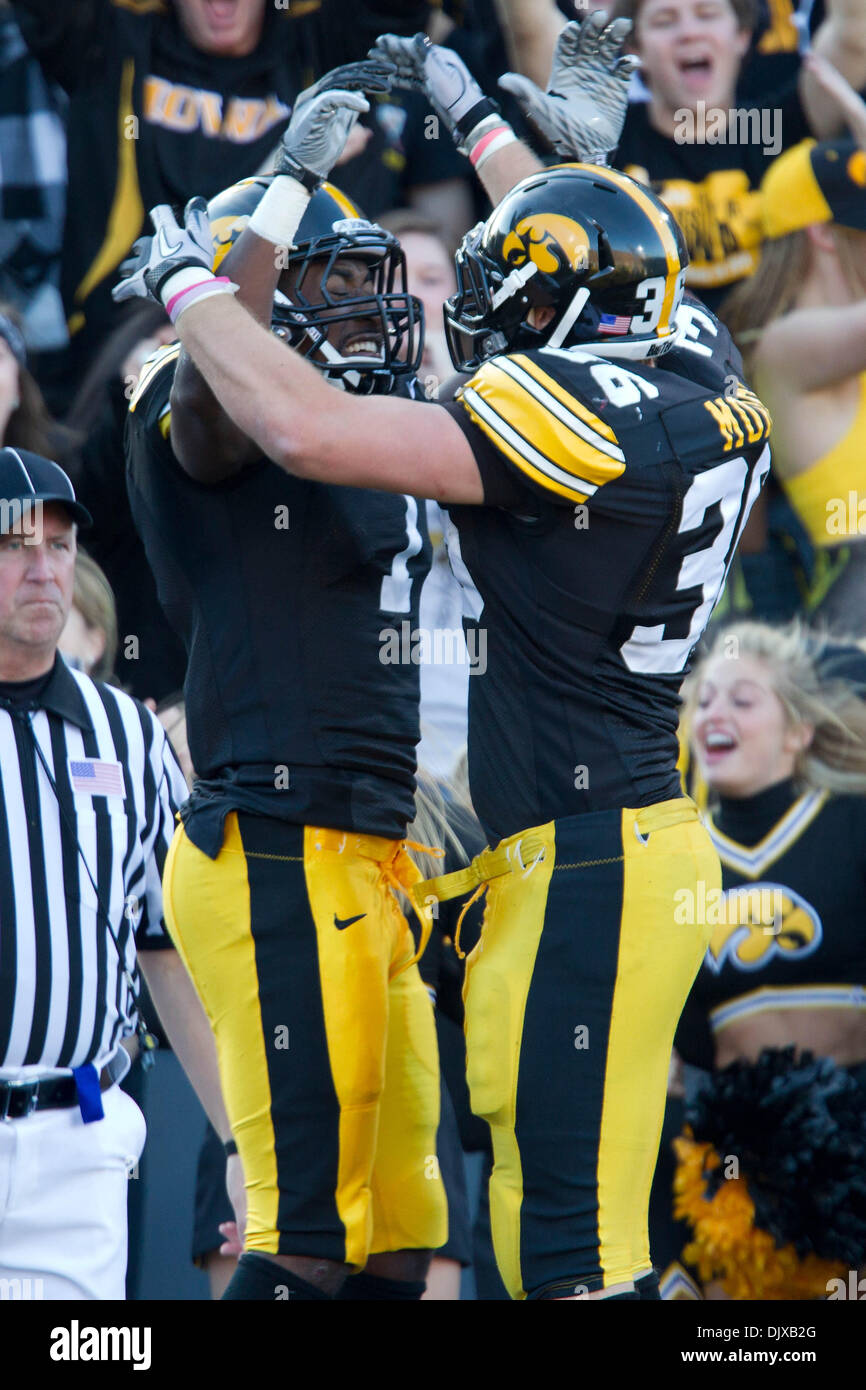 Hawkeyes touchdown hi-res stock photography and images - Alamy