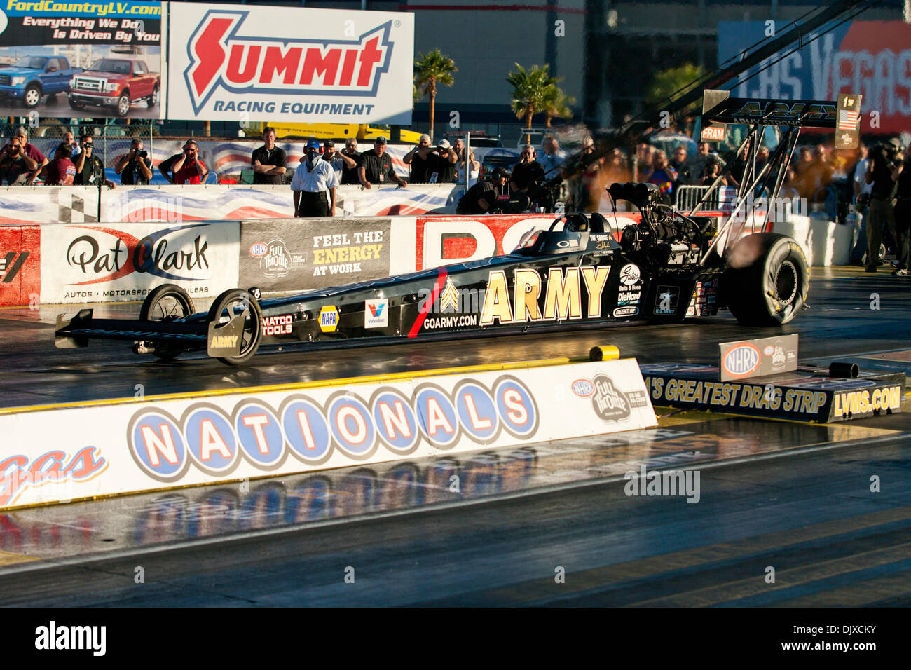 Army top fuel dragster hi-res stock photography and images - Alamy