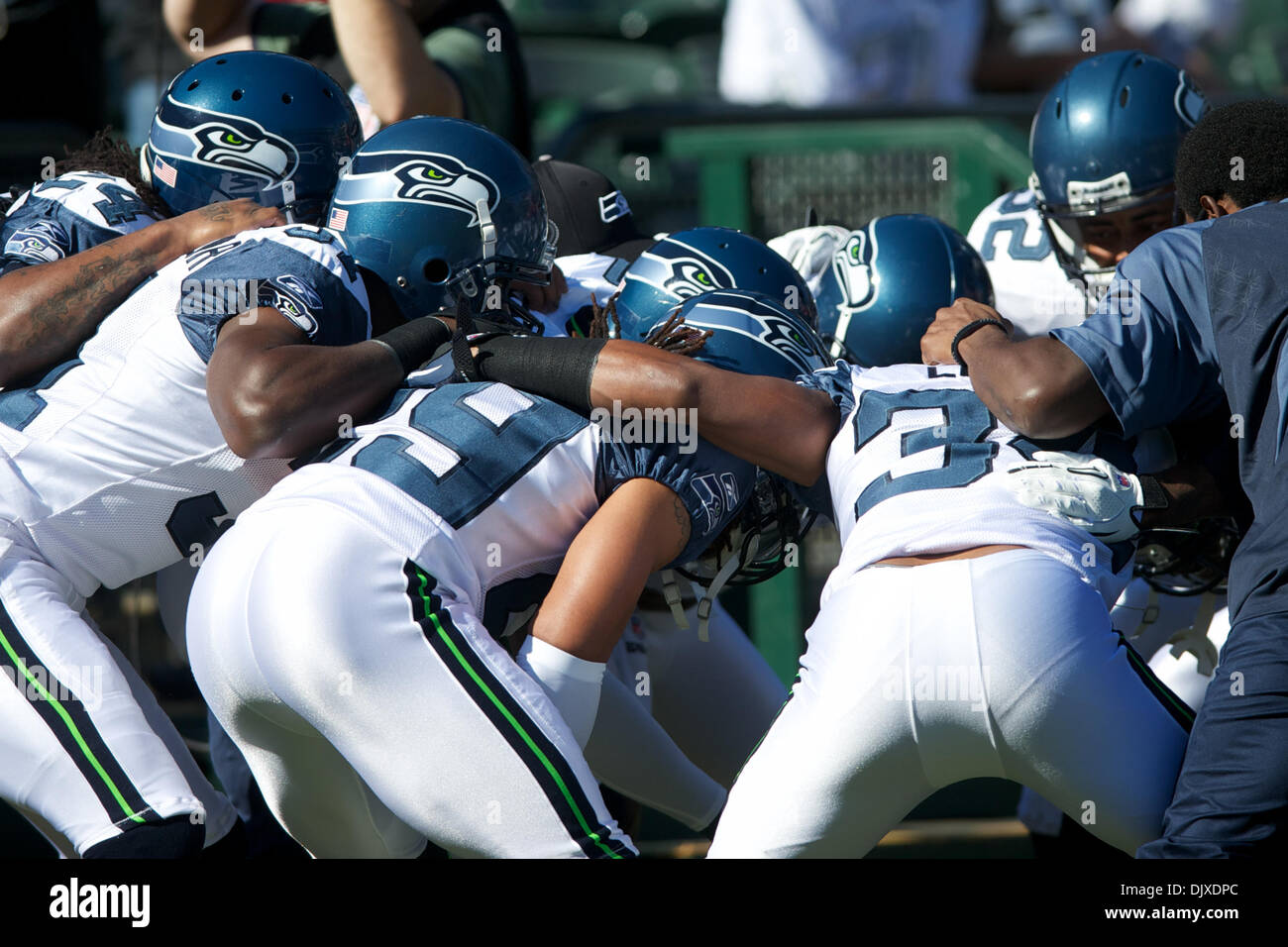 Seahawks huddle hi-res stock photography and images - Alamy