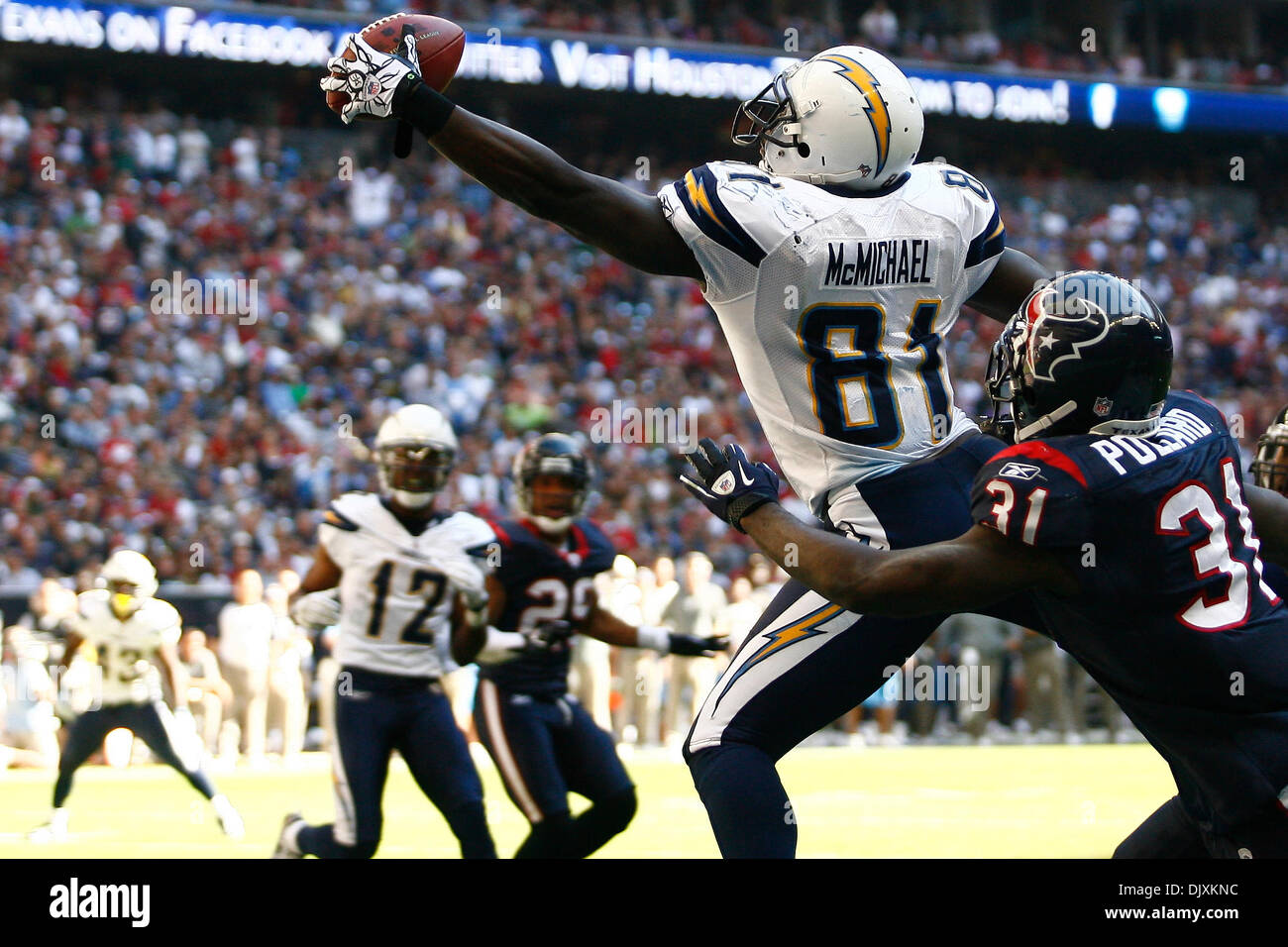 U of texas football stadium hi-res stock photography and images - Alamy