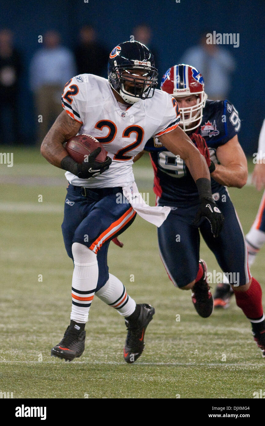 Nov. 7, 2010 - Toronto, Ontario, Canada - Chicago Bears running back ...