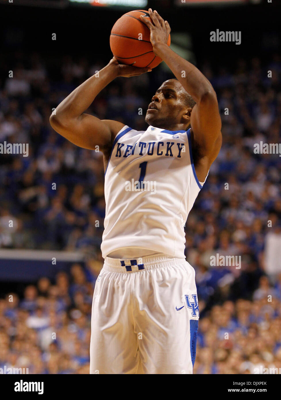 Nov. 12, 2010 - Lexington, Kentucky, USA - Kentucky's Darius Miller,1 ...