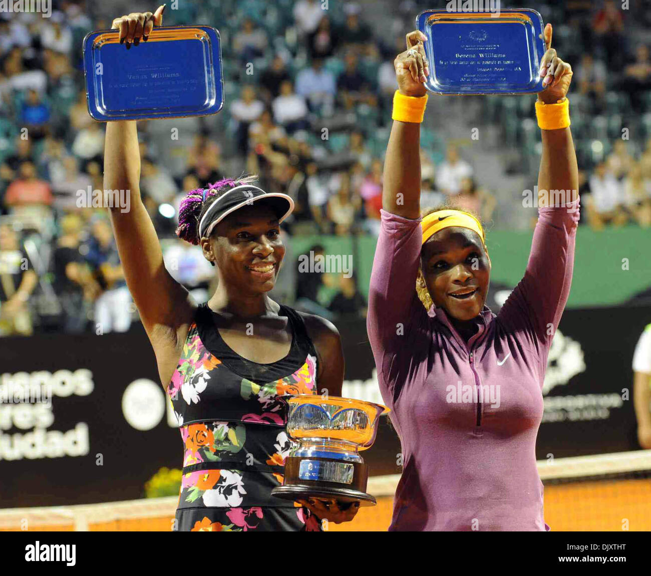 Serena And Venus Williams 2013 Serena Williams Hits A Forehand Shot